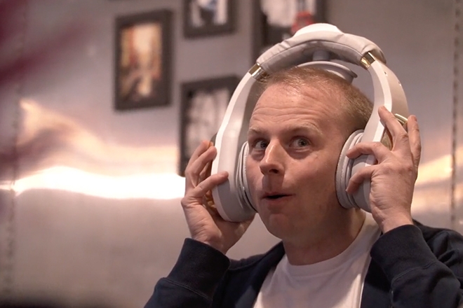 Reach maximum relaxation with headphones that will also massage your ...