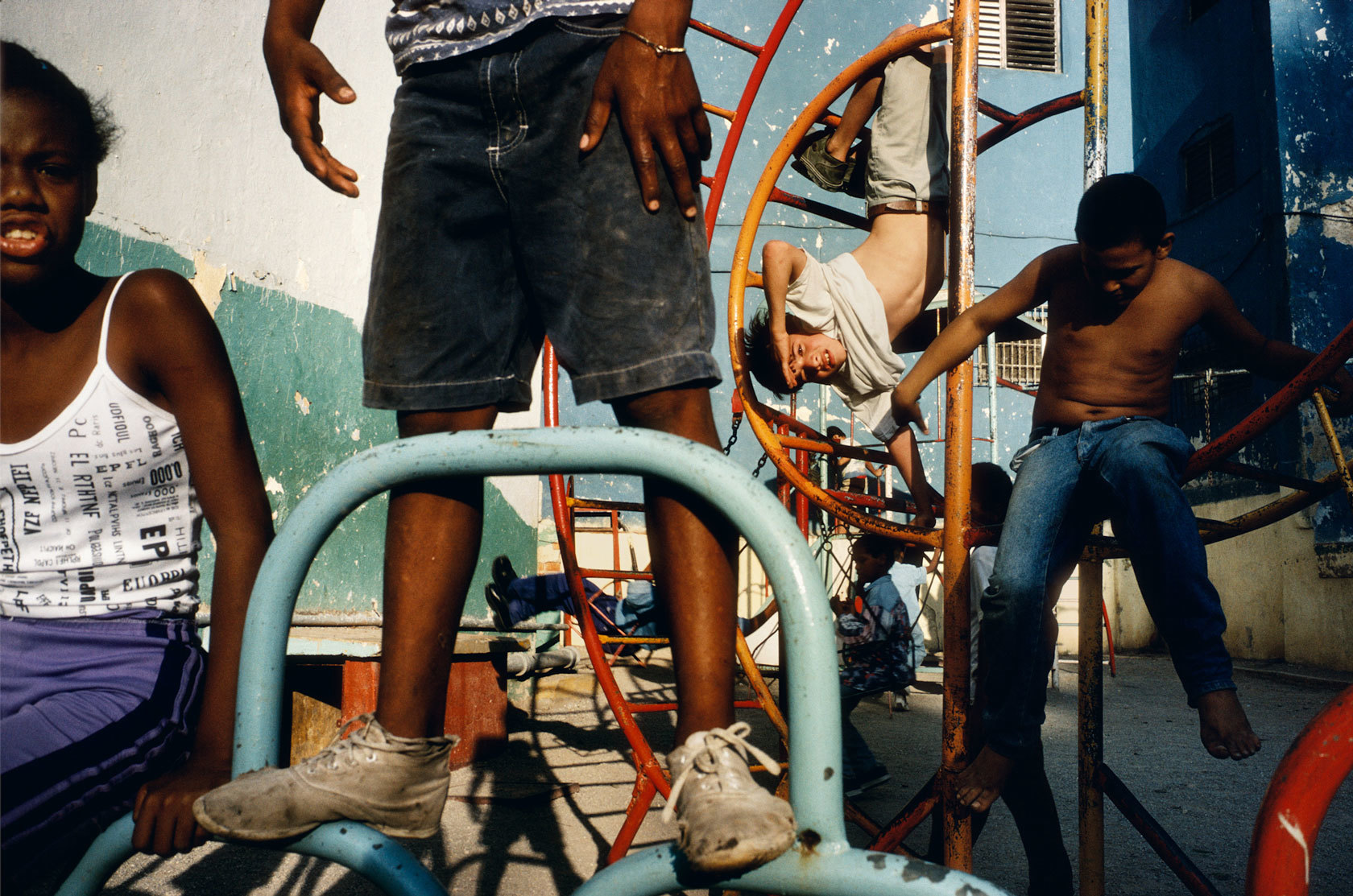 Alex Webb’s vivid street scenes capture life at its most poetic | Huck