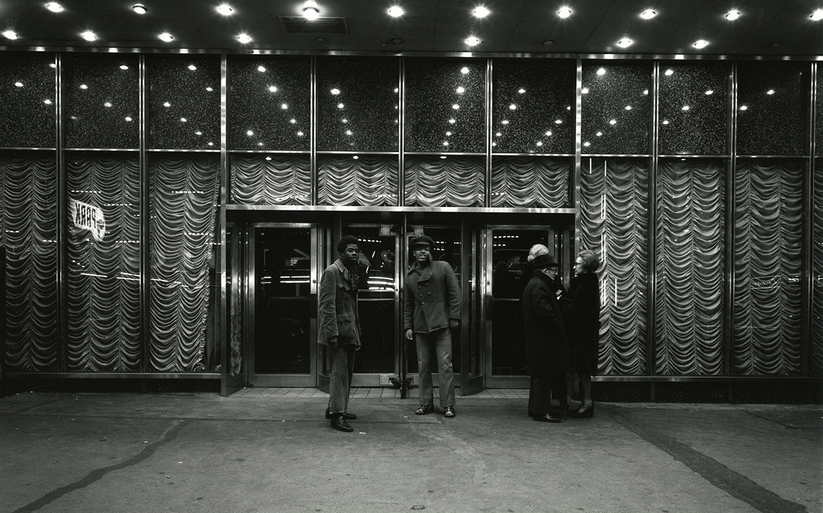 Cinematic shots of late night Chicago in the '60s | Huck