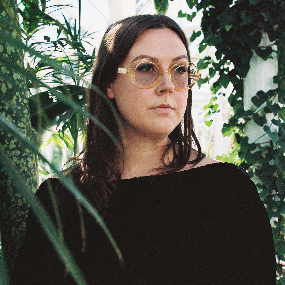 Nadia Reid's third album coats its captivating mysteries in lush ...