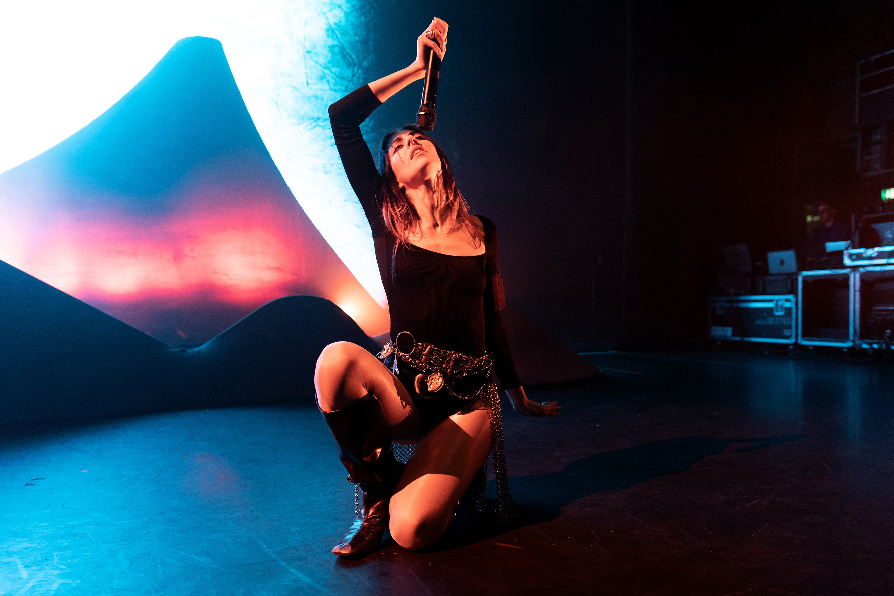 Caroline Polachek celebrates Valentine's Day with a London album launch ...