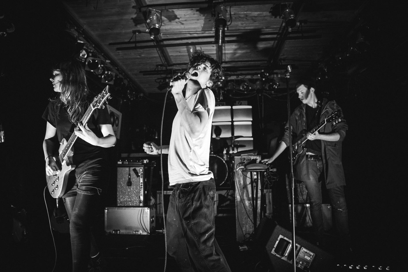 Photos of Moon King at Milan's Lo-Fi | The Line of Best Fit