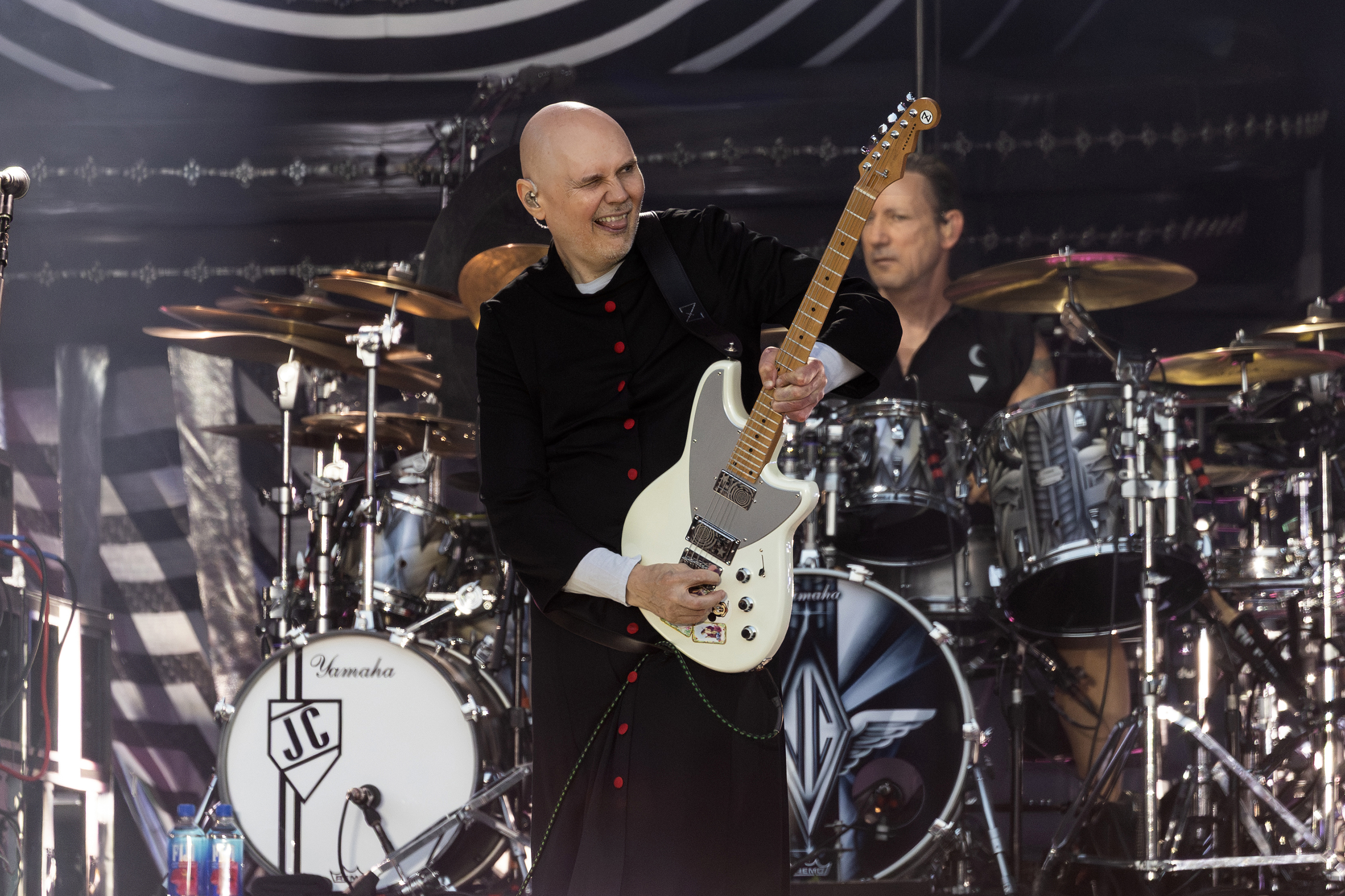 Photos of The Smashing Pumpkins live at Gunnersbury Park in London on ...