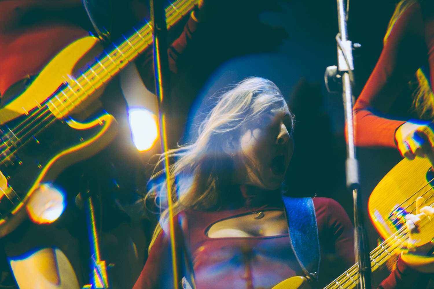 HAIM tease comeback with new billboards, label says there's new music ...