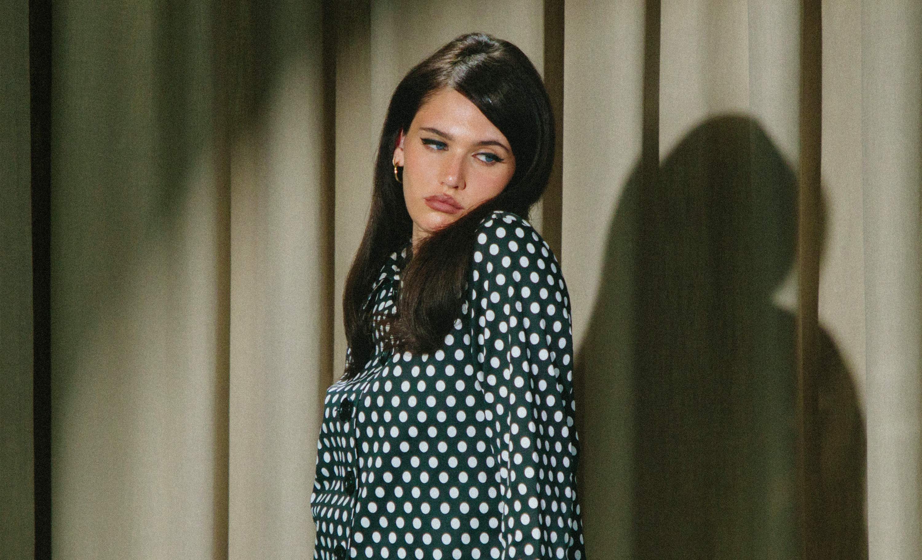 Sienna Spiro indulges in wishful thinking with new track, "You Stole ...