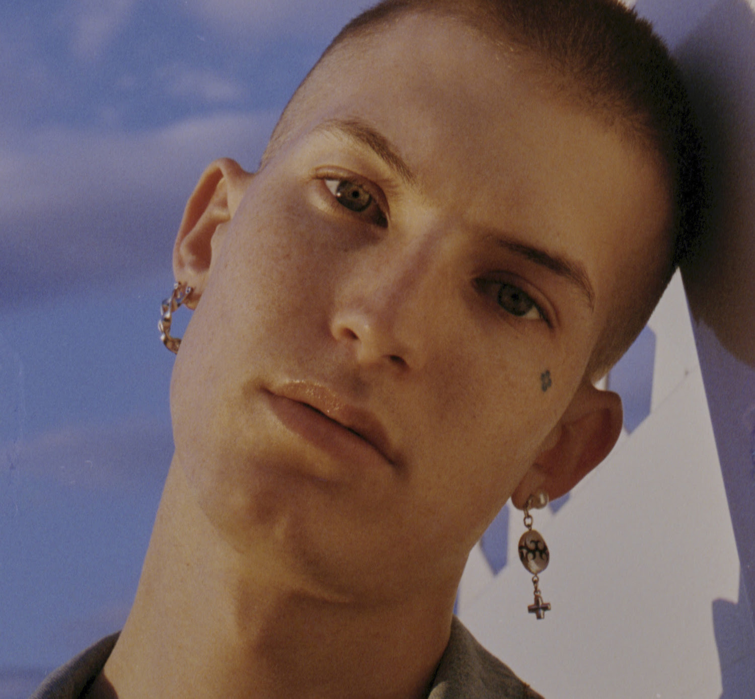 Gus Dapperton announces second album with lead cut "Post Humorous ...
