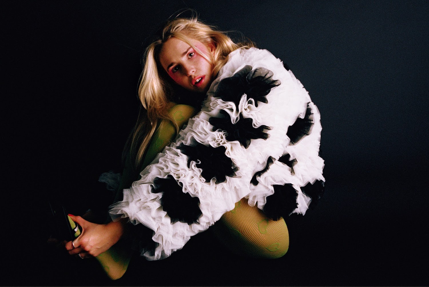 LAUREL returns with first new single in nearly two years "Scream Drive ...